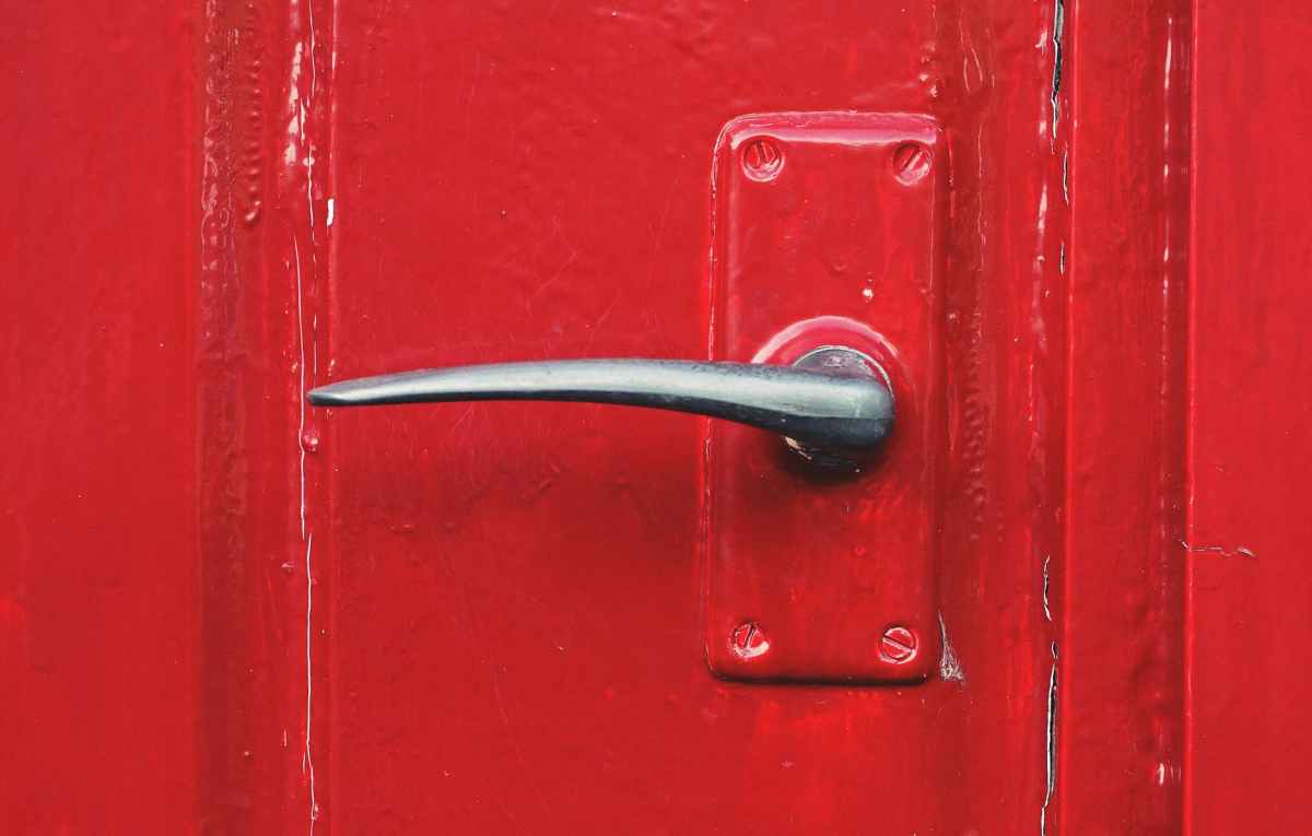 Haiku Poem: Red Cellar Door – Conform to Jesus